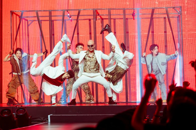 Tự Long trổ tài rap, S.T Sơn Thạch mâu thuẫn với đồng đội trong Anh ...