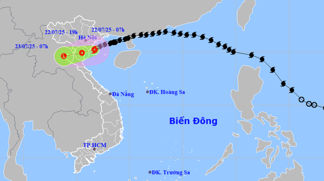 Bão số 3 cường độ mạnh giật cấp 12, áp sát đất liền, Hà Nội ảnh hưởng ...