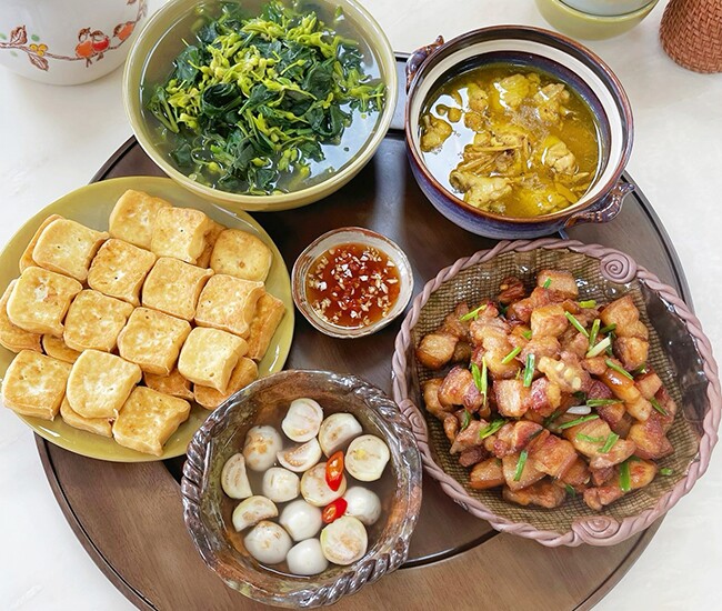 Hôm nay nấu gì: Bữa cơm dân dã mà trôi cơm ngày mưa gió