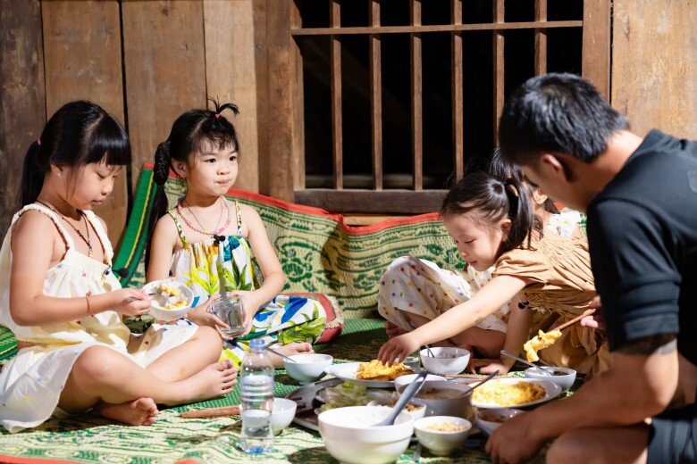 Bố ơi mình đi đâu thế? tập 10: Giang hồ màn ảnh Duy Hưng hoảng hốt khi một mình chăm 4 con gái