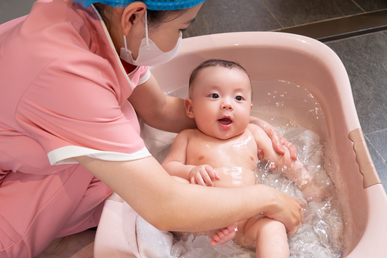 Nora Care – Dịch vụ chăm sóc mẹ bé tại nhà chuẩn y khoa 5 sao