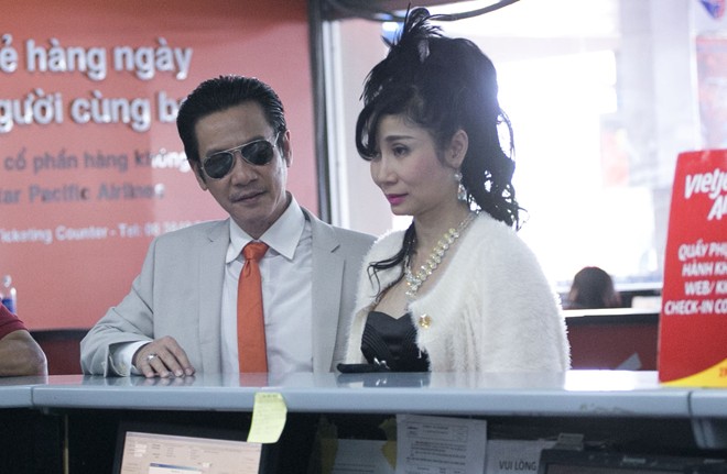 LE HUYNH | Tố cáo Kiều Oanh, Lê Huỳnh thân mật bên tình mới