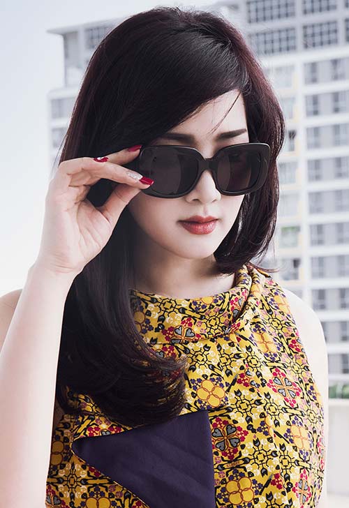 Giang My tham con gai : Hoa hậu Giáng My đi mỹ thăm con