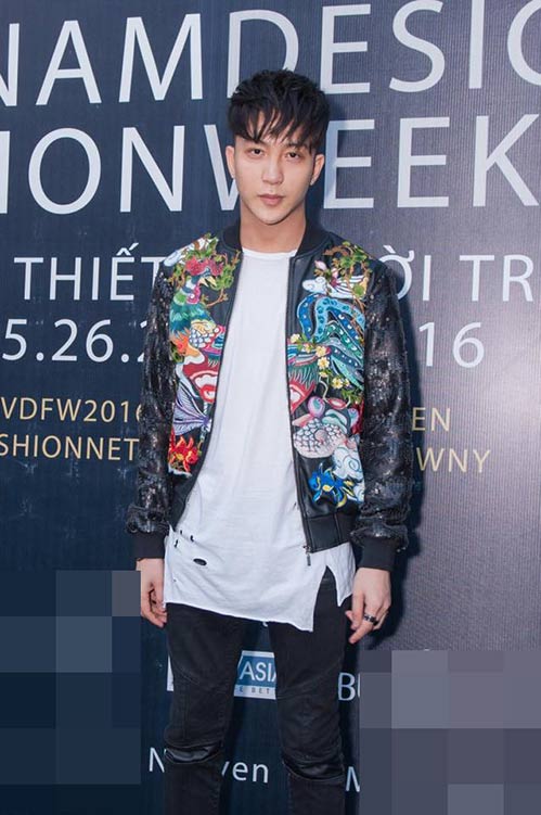 Bê Trần gây chú ý khi kết đôi cùng Lâm Thùy Anh đi cổ vũ Jolie Nguyễn