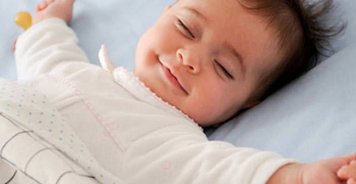 Tư thế ngủ của con, của trẻ sơ sinh đúng cách để có giấc ngủ ngon
