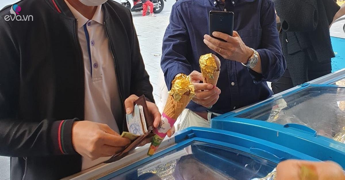 Xuất hiện kem dát vàng gây sốt giới trẻ Hà Nội, giá "chát” vẫn xếp hàng ...