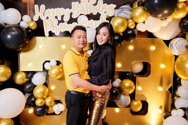Phương Oanh lộ nguyên nhân tạm khoá trang cá nhân, Shark Bình cũng có ...
