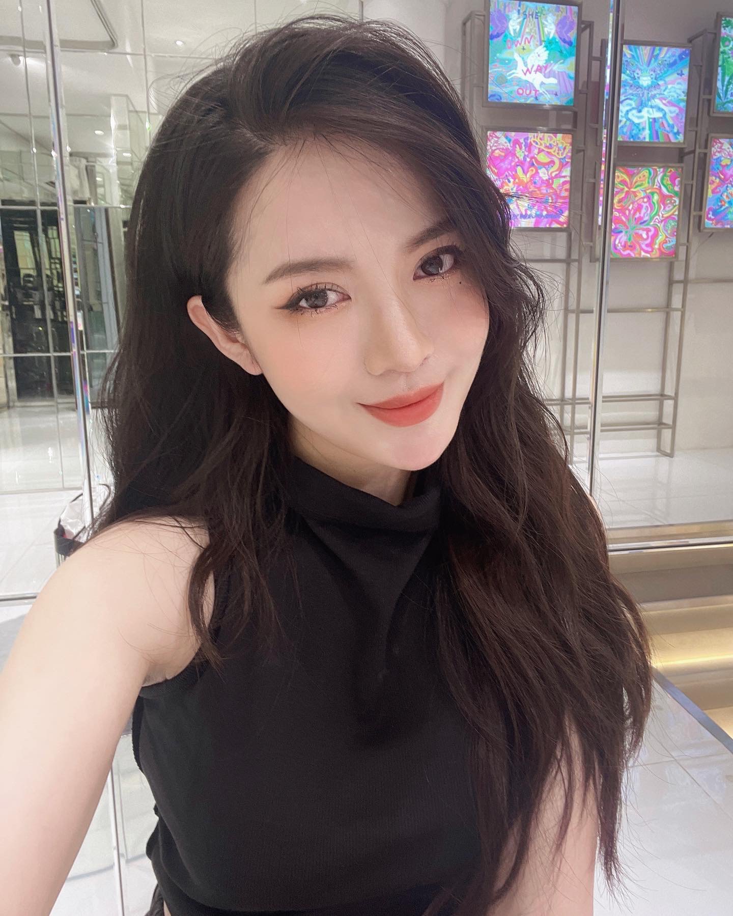 Nhan sắc của MC Tú Linh - hotgirl MU năm xưa bao chàng trai gọi vợ qua ...
