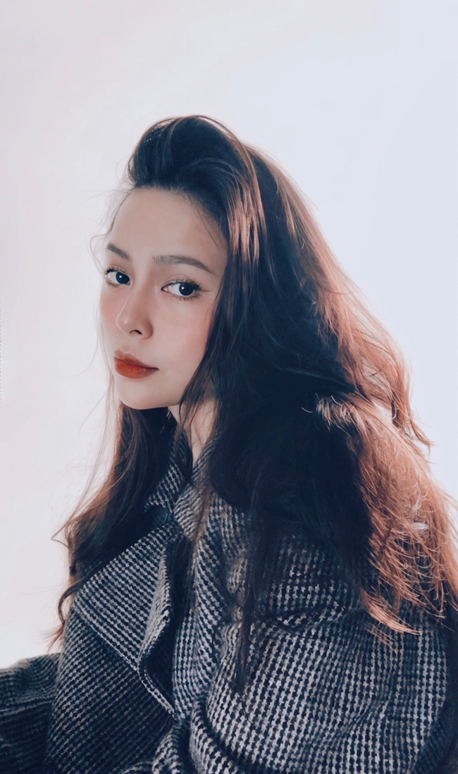 Vẻ đời thường ngọt ngào, khác xa phim của cô gái mát-xa nhìn chỉ muốn ...