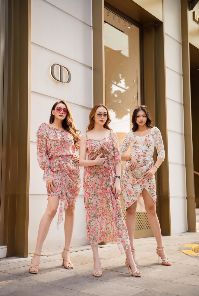 Bắt Gặp Siêu Mẫu Trang Nhung Cùng Cháu Gái Cưng Dạo Phố Với Bà Xã Tuấn Hưng