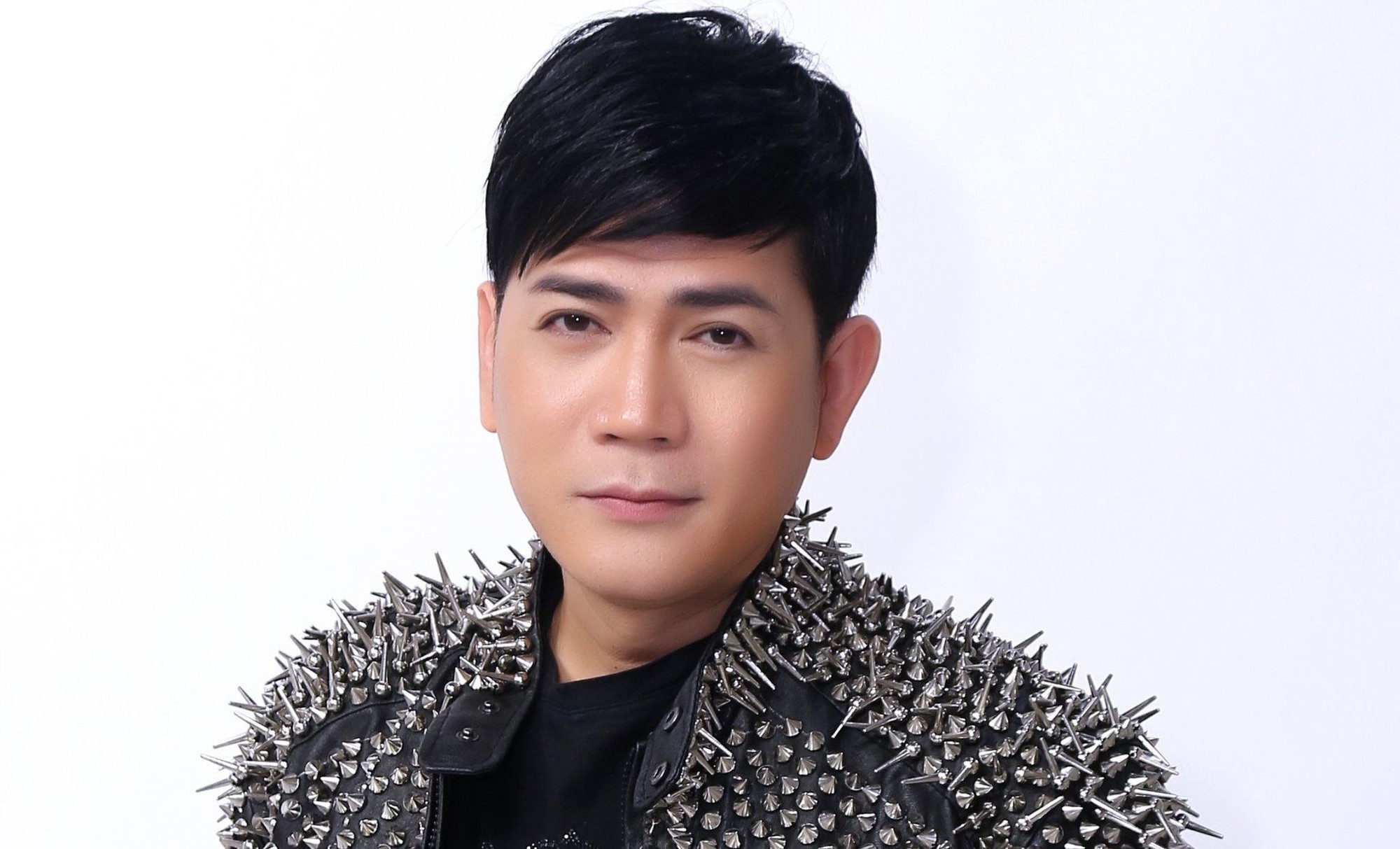 Ca sĩ Quách Thành Danh xây biệt thự để đưa gia đình về Việt Nam