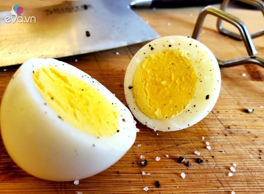 5 thói quen ăn uống gây hại da, dù bôi nước thần cũng vô ích