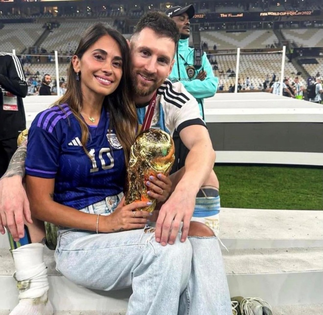 Messi cùng Argentina vô địch World Cup, dân mạng phì cười vì cậu con ...