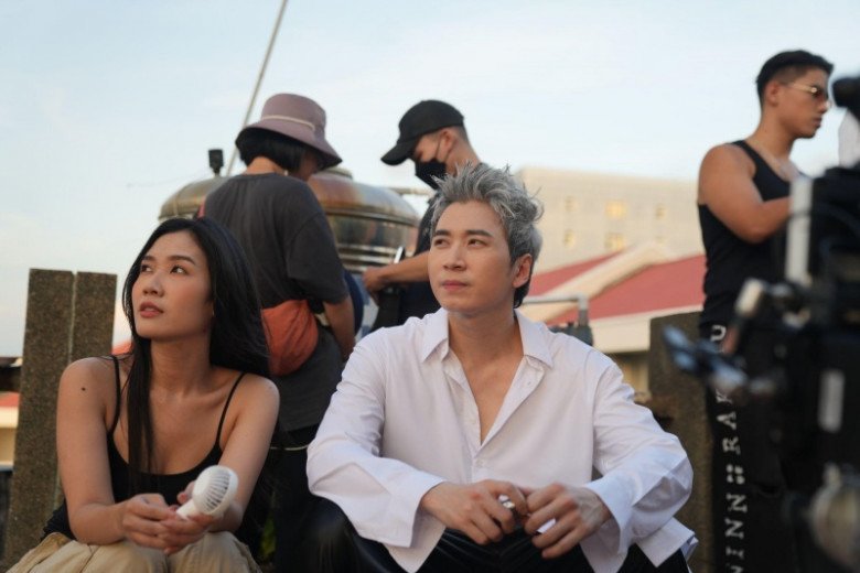 Không còn bi lụy, Karik trở lại sâu lắng và trầm ổn với Bạn đời