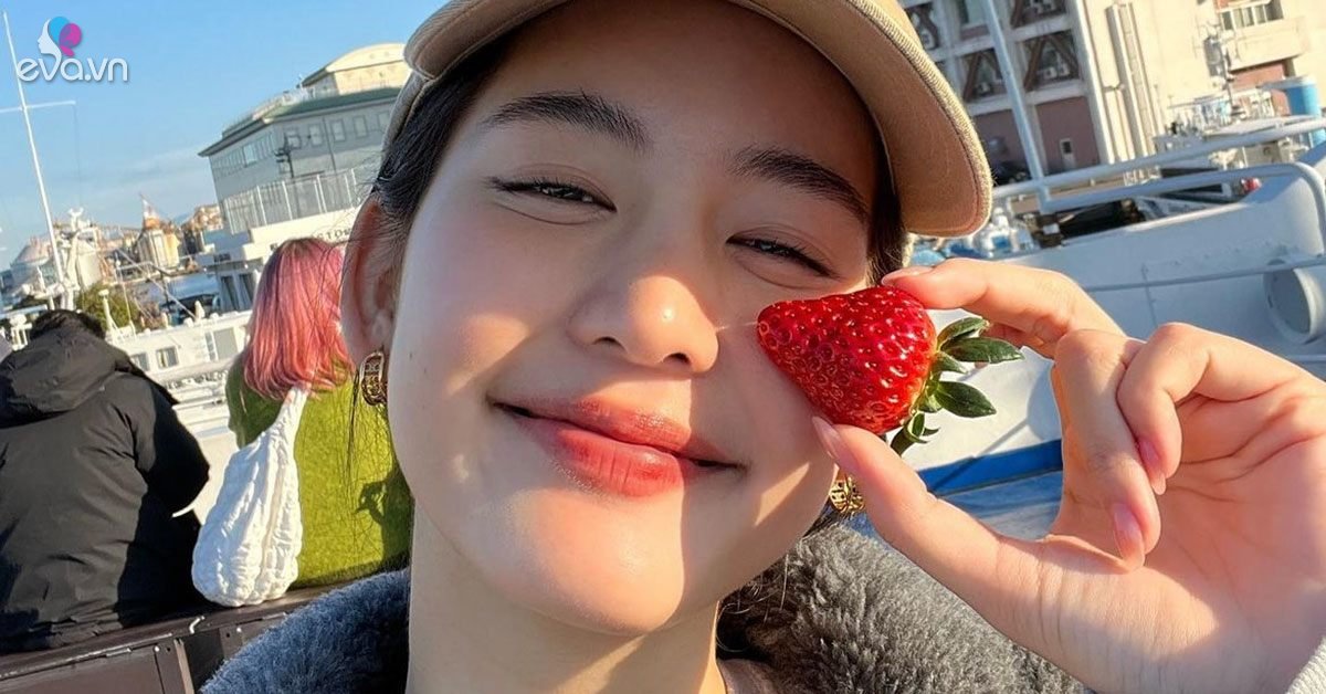 Phát hiện nàng thơ cao 1m76 có da trắng, dáng mảnh mai nhờ ăn hương ăn hoa