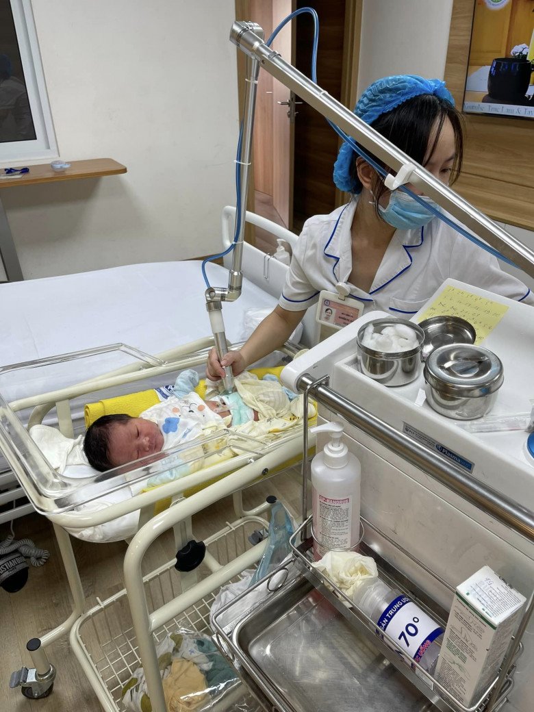 Mẹ bỉm đi đẻ chọn gói sinh gia đình, nằm phòng dịch vụ 4 triệu/đêm ở ...