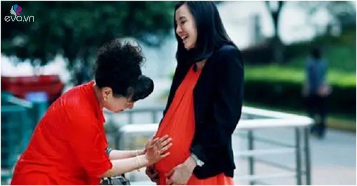 Biết thai 6 tháng không phải của con trai, mẹ anh vẫn cười: Nhà này được cả trâu lẫn nghé!