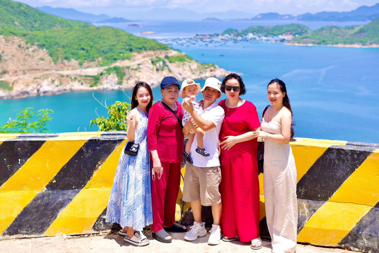 "Sẻ chia từng khoảnh khắc”, nhận ngay quà "cực xịn”