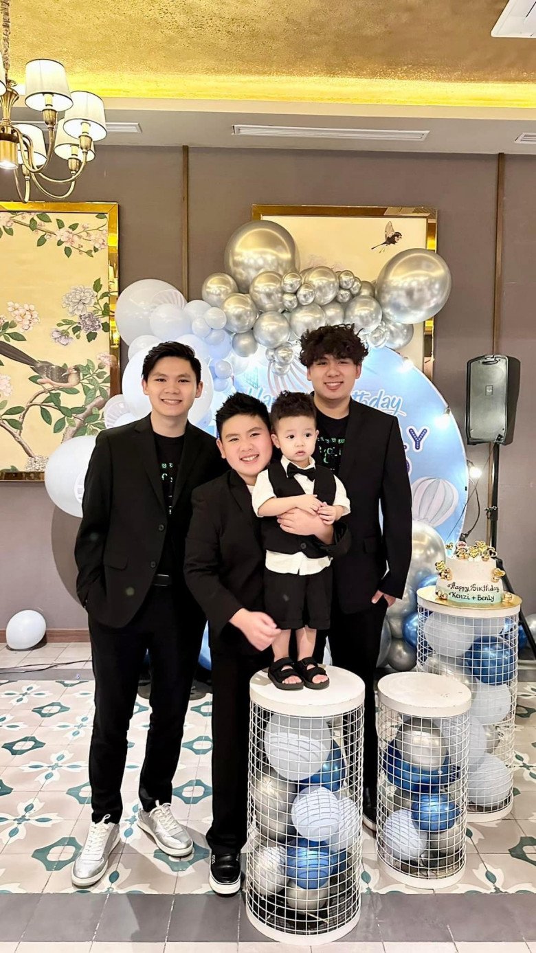 Con trai Bằng Kiều thay đổi ngoại hình không nhận ra khiến mẹ Trizzie ...