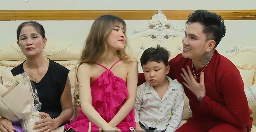 Sốc với quá khứ hư hỏng, gái gú của Lâm Chấn Huy và cái chết của người em thân thiết: Mẹ ruột và ...