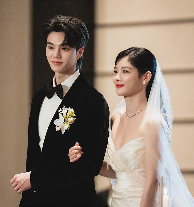 Phối đồ sang - xịn - mịn như cặp đôi phim My Demon đang gây sốt màn ảnh Hàn