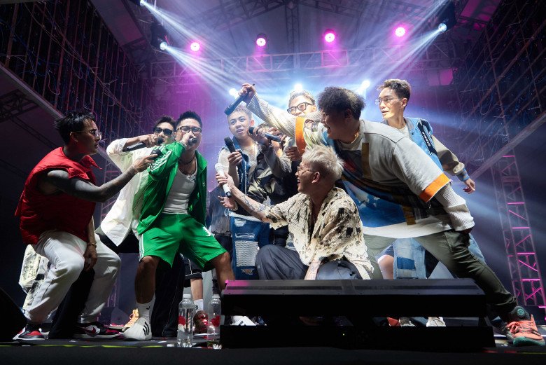 Rapper B Ray độc thân vì quá kén, ẩn ý sẽ trở lại ghế nóng Rap Việt mùa 4