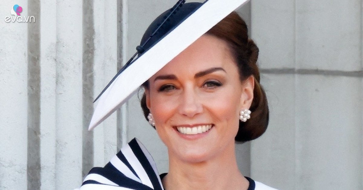 Vương phi Kate Middleton theo đuổi mốt nơ