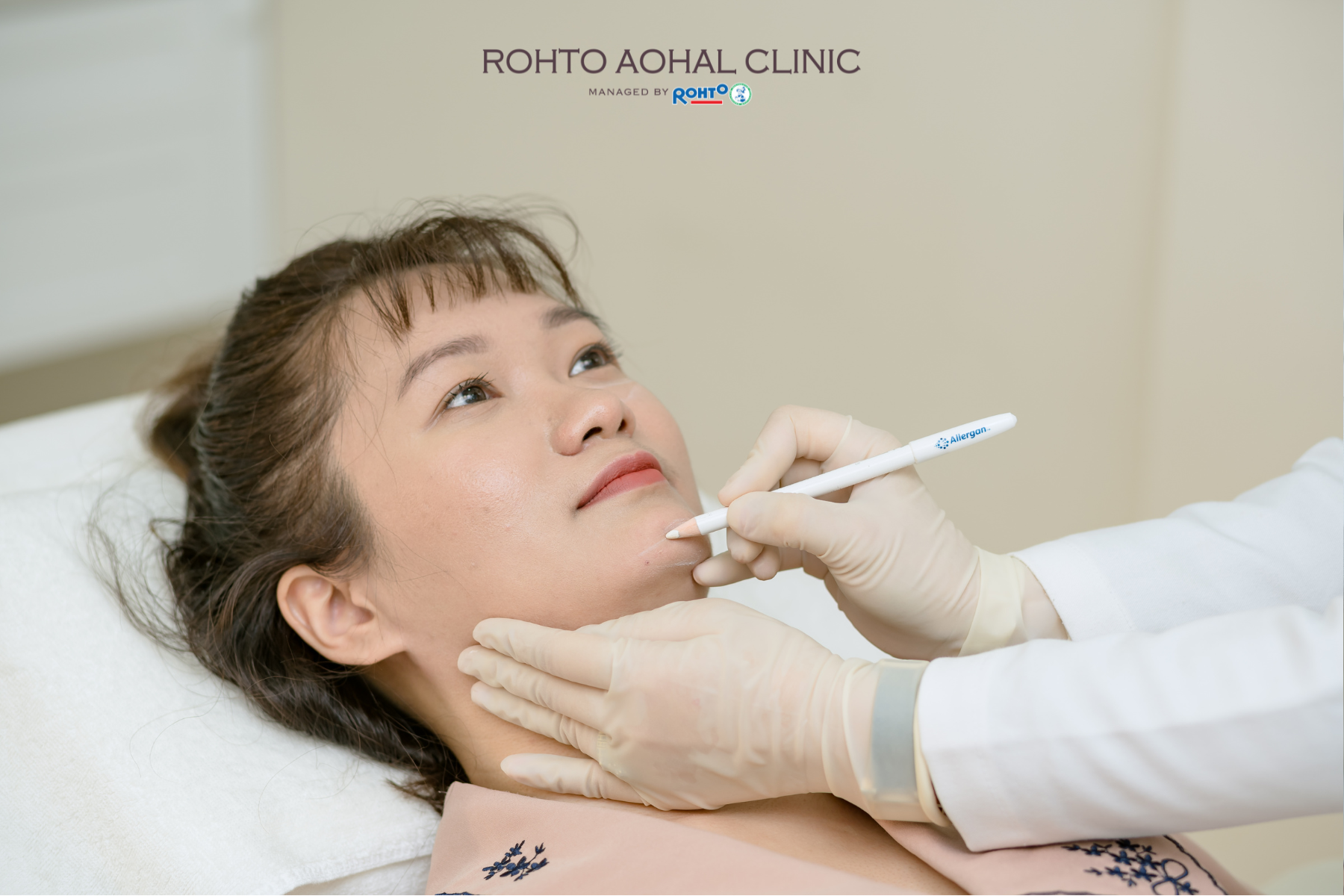 Tái sinh vẻ đẹp tự nhiên cùng ROHTO AOHAL CLINIC