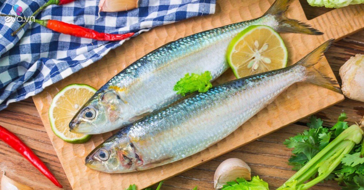 Cá lớn và cá nhỏ ăn loại nào tốt hơn? Chuyên gia chỉ cách ăn giúp lấy ...