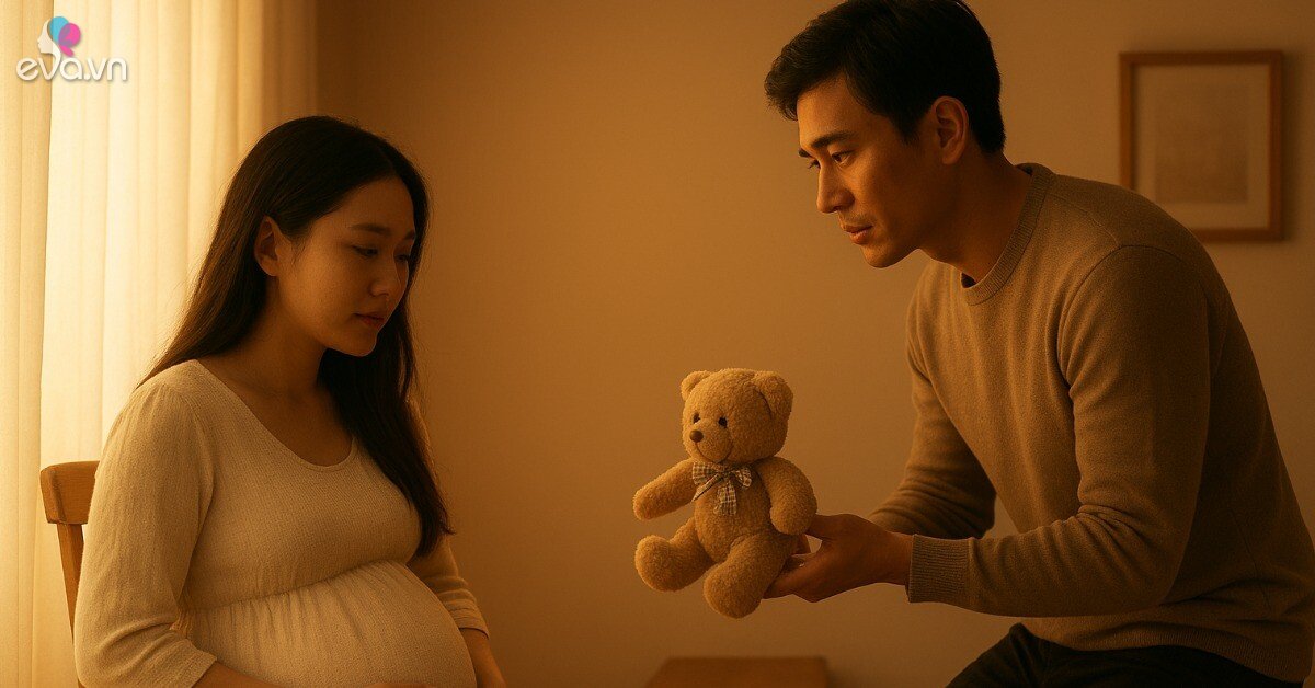 Chồng cũ đến thăm khi biết tôi sắp sinh, nhìn món quà anh tặng, tôi chỉ ...