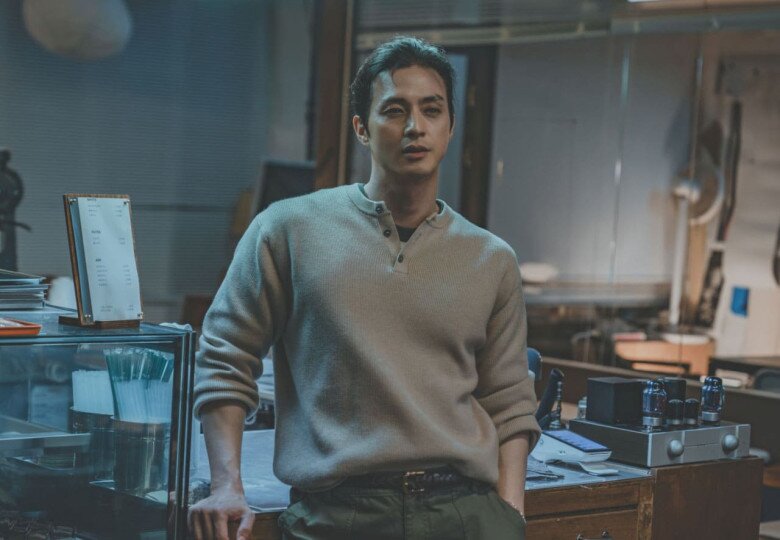 Nam thần quyến rũ nhất và nỗi sợ có lỗi với quần áo: Đồ thấm mồ hôi thì ...