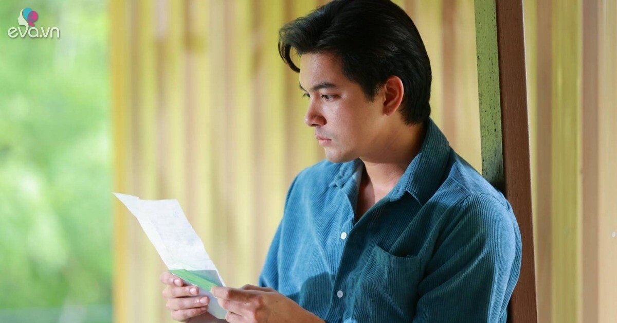Đêm tân hôn tò mò mở hộp quà vợ cũ tặng, tôi nghẹn ngào rơi nước mắt